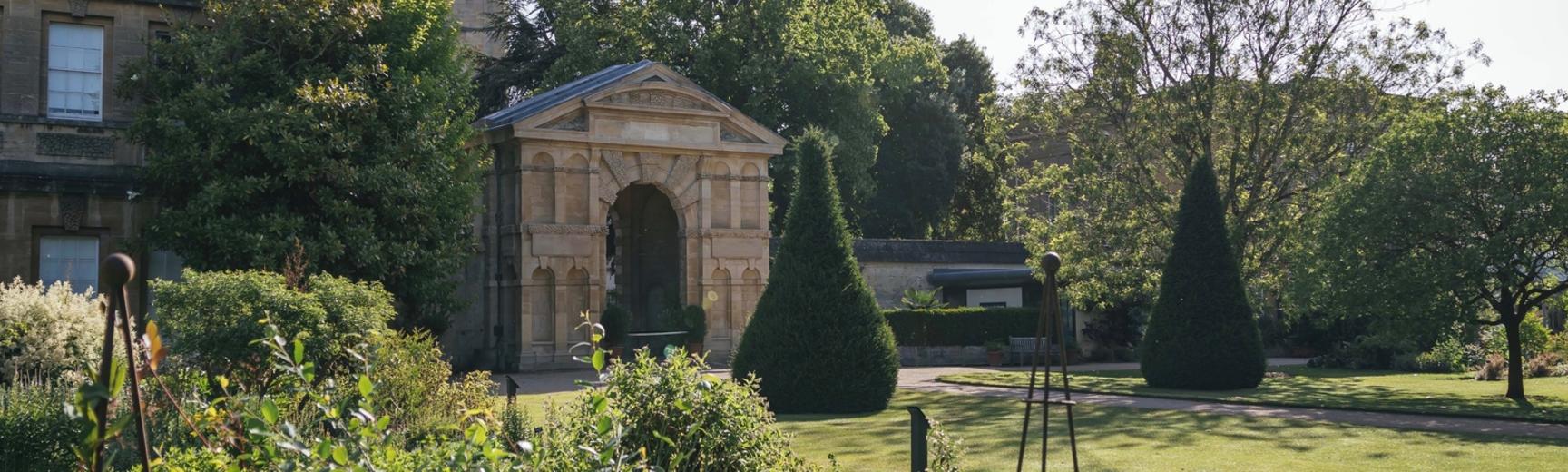 The Duchess of Botany: Mary Somerset, Jacob Bobart, and the Formation ...