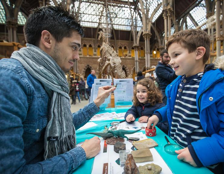 Volunteering | Gardens, Libraries & Museums